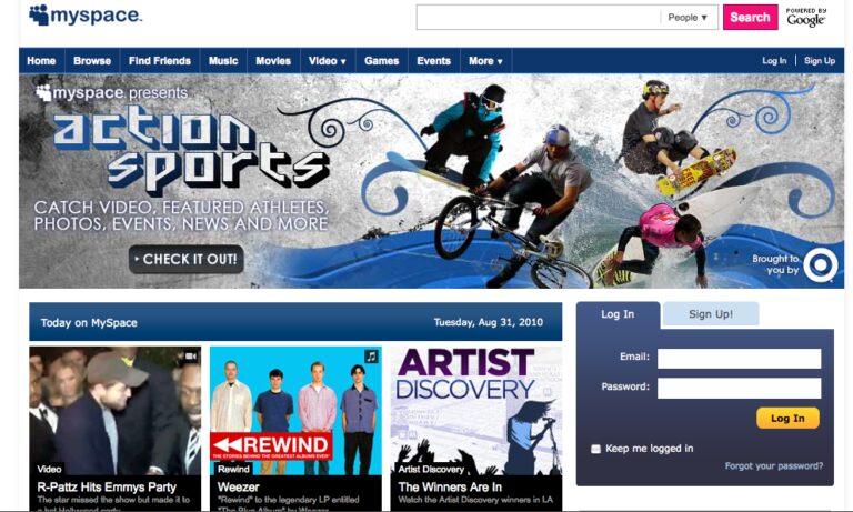 MySpace gives up, links to Facebook status updates - Salon.com