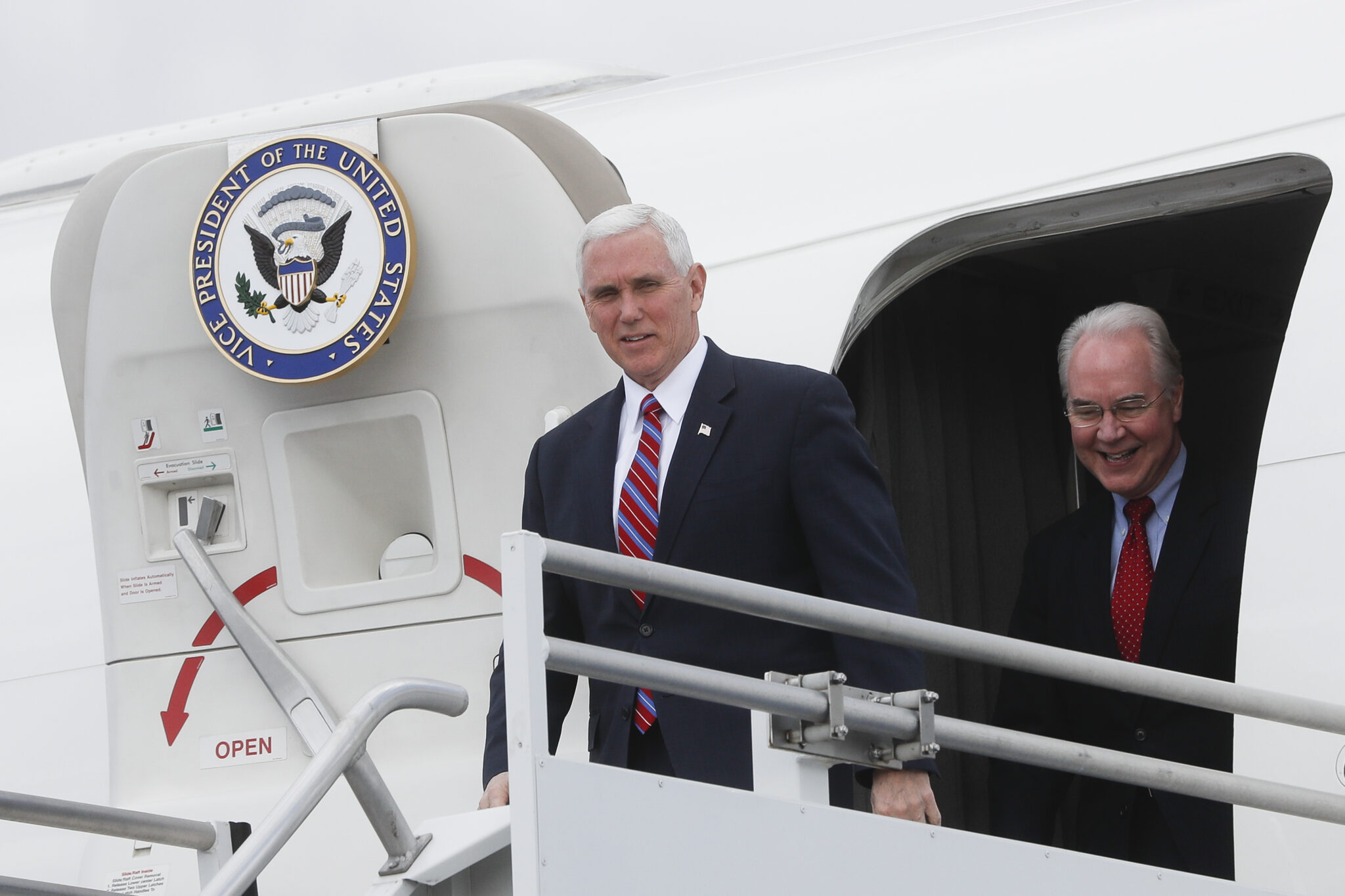 Member of Mike Pence's Secret Service detail suspended after ...