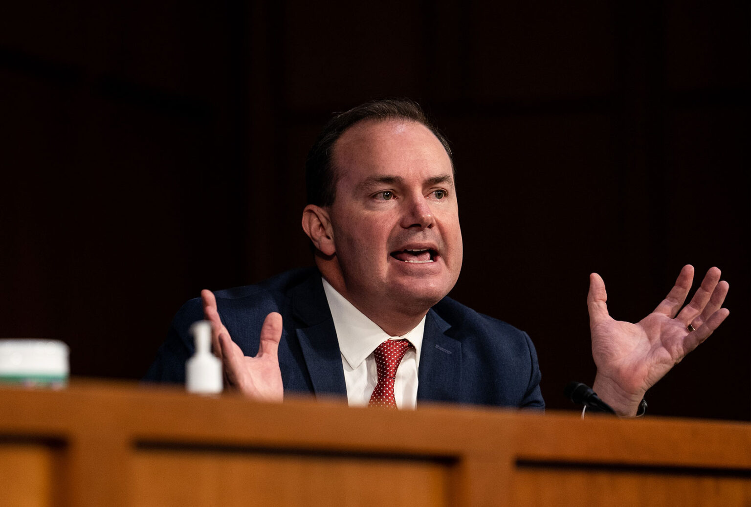 Sen. Mike Lee throws a fit after witness criticizes Justice Samuel ...