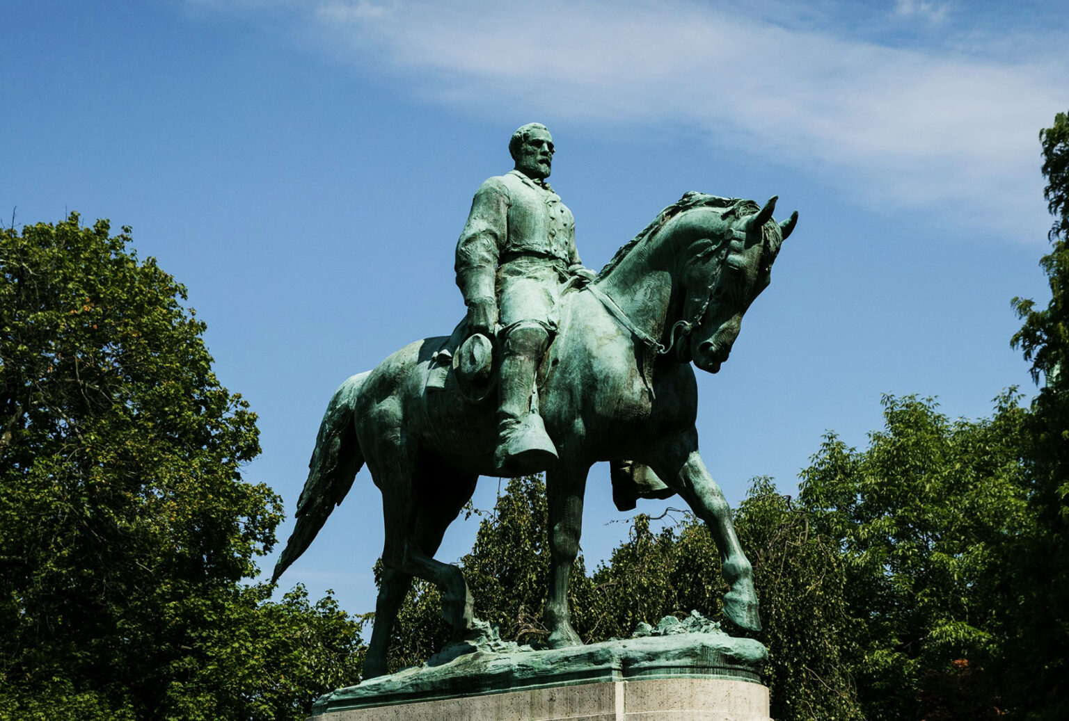 Charlottesville's Robert E. Lee statue can finally be removed after 5 ...