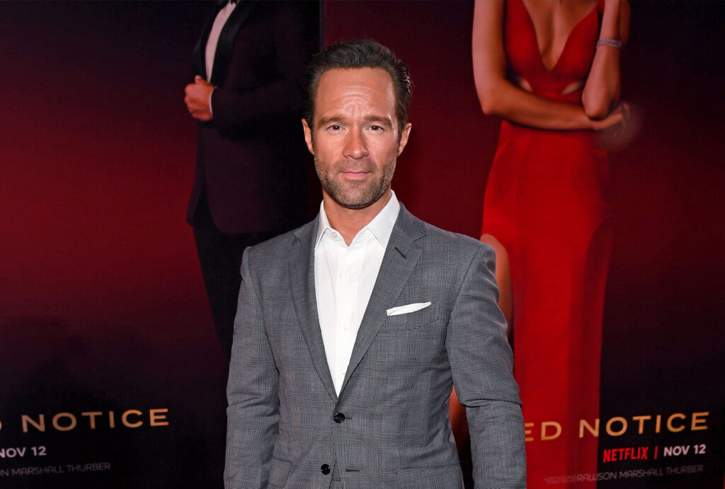 "Red Notice" star Chris Diamantopoulos swears he wasn't trying to break ...