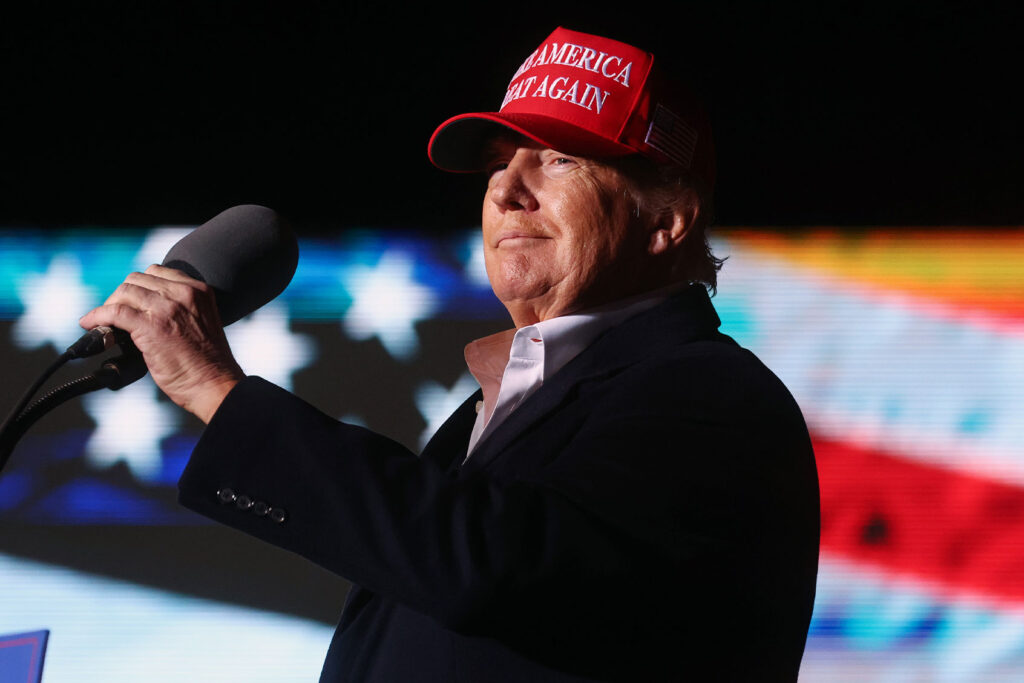 “Absolutely f-ing not”: Trump advisers reportedly scrambled to talk him ...