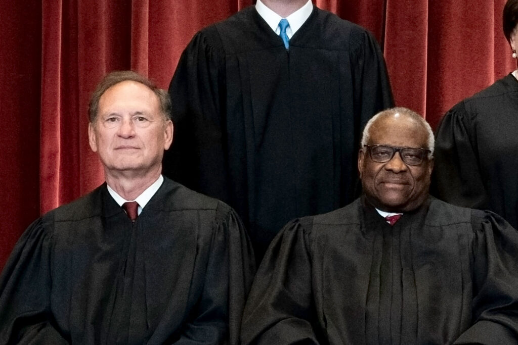 How the conservative Federalist Society will affect the Supreme Court ...