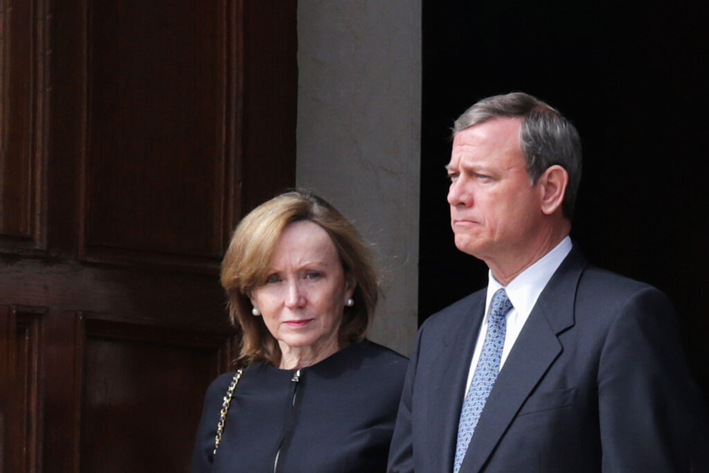 John Roberts' wife made millions from elite law firms, major companies ...