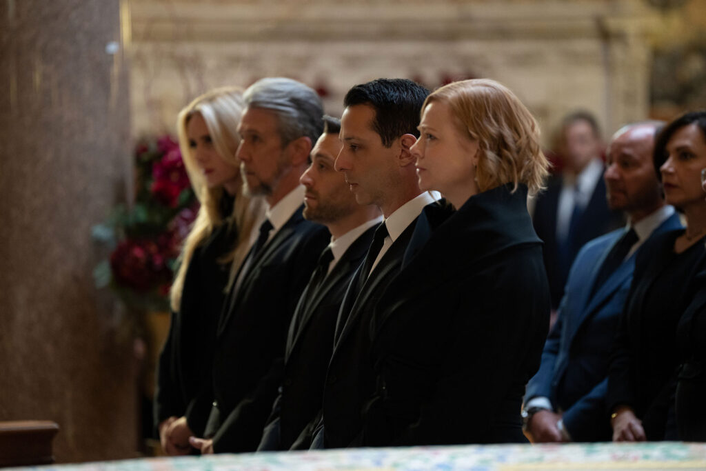 "Succession" mourns the Roy "family way" in all its tragic glory ...