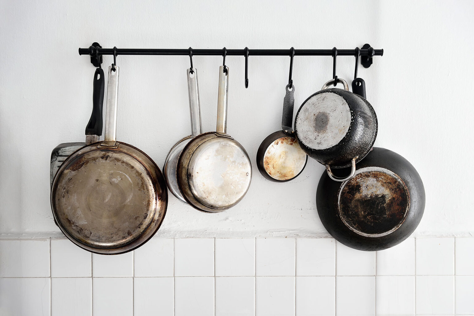New to the kitchen? These are the only pots and pans that you actually ...