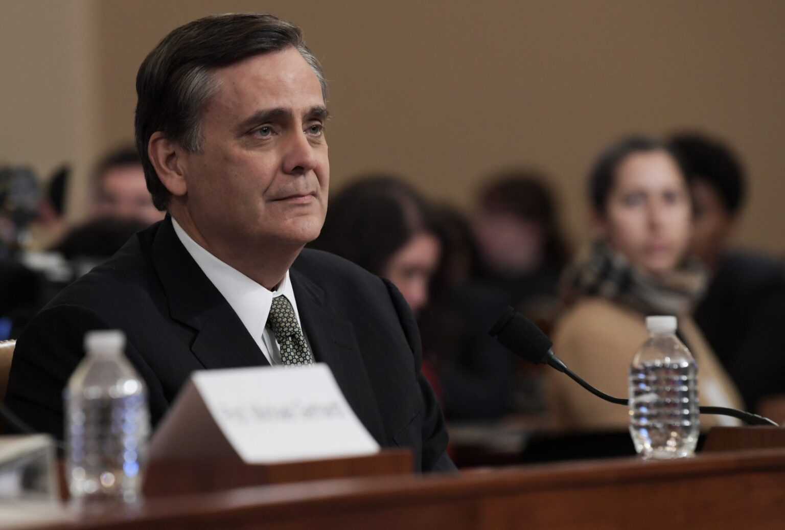 “Disgrace to my profession”: Legal experts blast Prof. Jonathan Turley ...