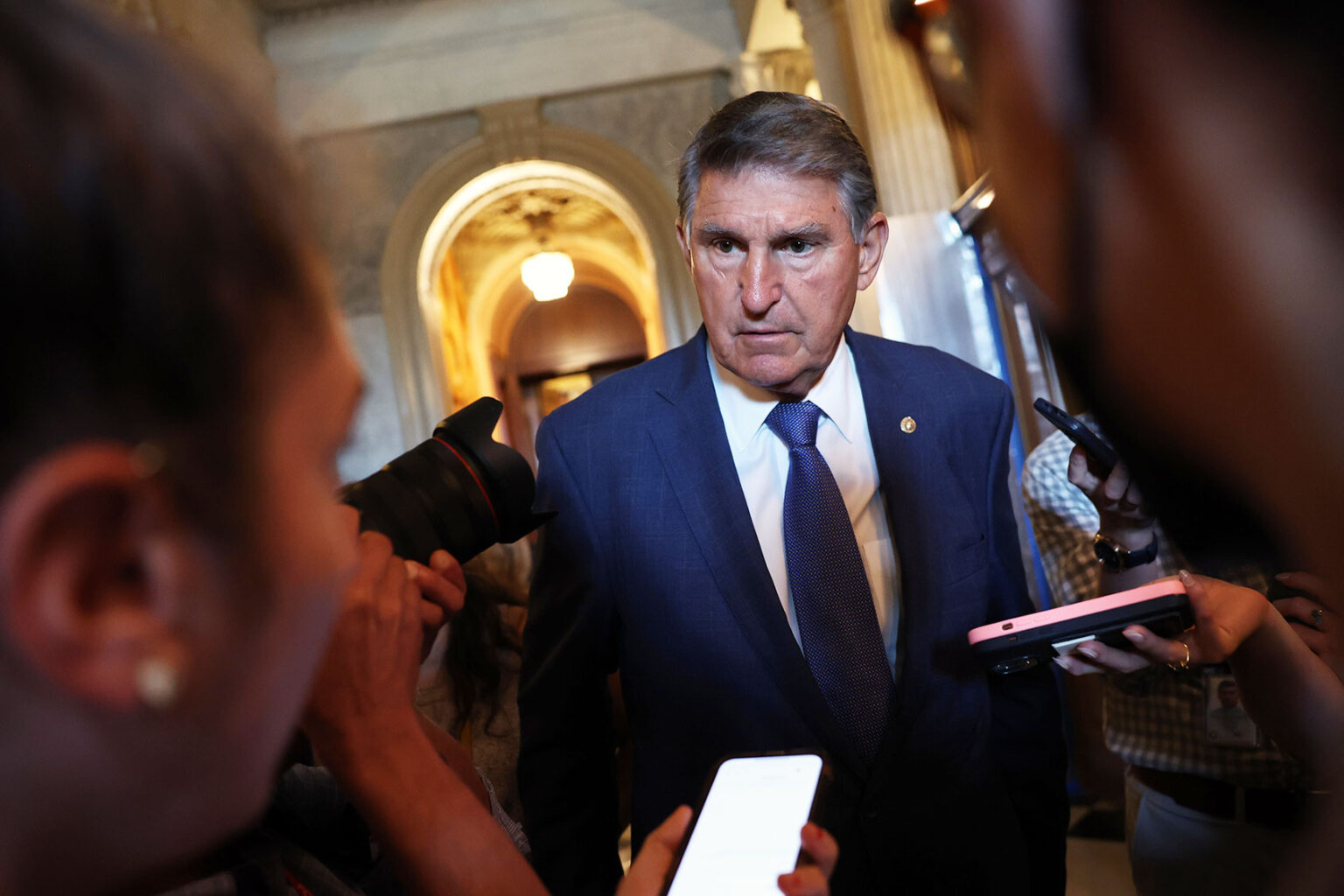 Joe Manchin ramps up the Republican-led outrage, pushes petition to ...