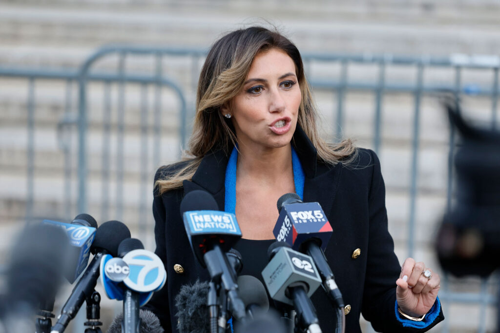 Former Trump attorney throws shade at Trump lawyer Alina Habba: Nobody ...
