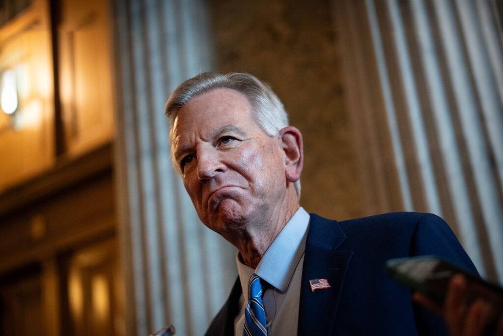 "Oh my God": Tommy Tuberville mocked for "running in circles" in ...