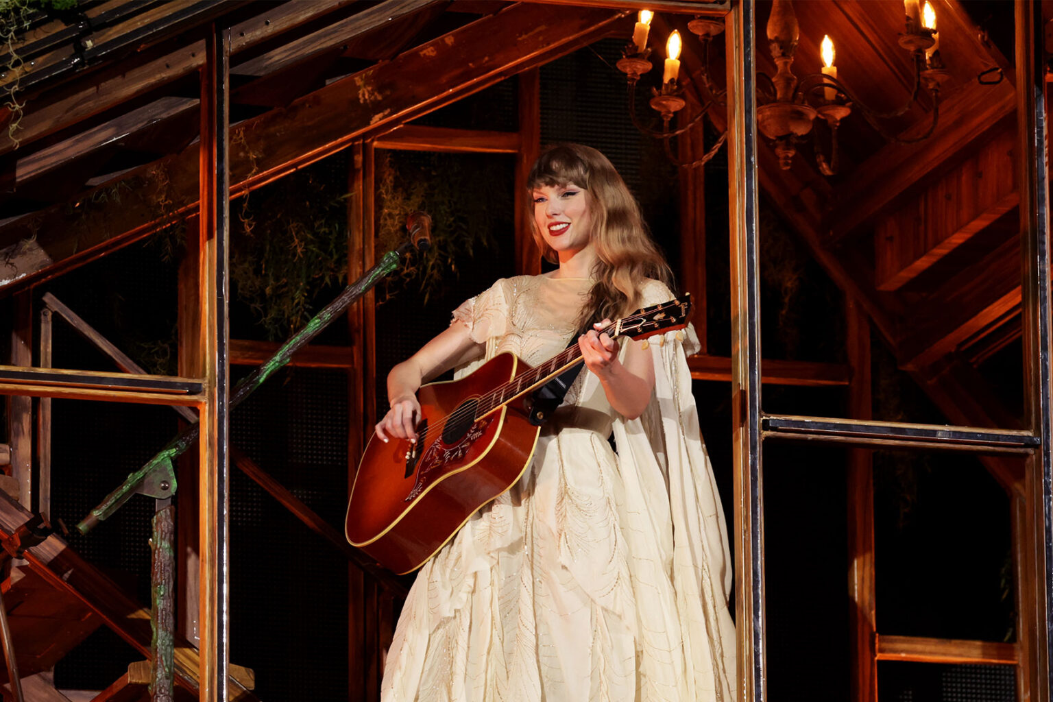 Taylor Swift is related to real-life tortured poet Emily Dickinson ...