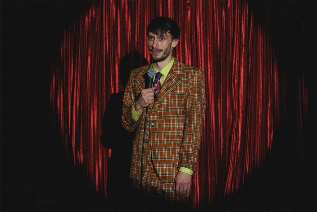 "There's this sorrow": How the "Baby Reindeer" plaid suit evokes pain ...