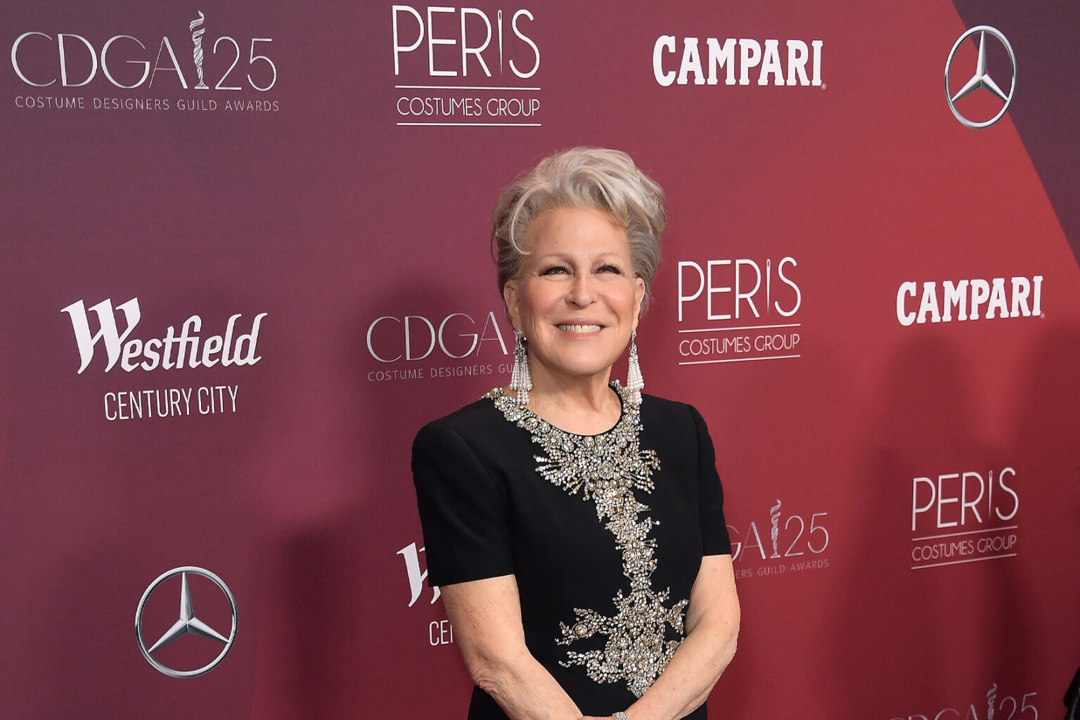 Bette Midler trolls SCOTUS with "Wizard of Oz" parody tune: "If you ...