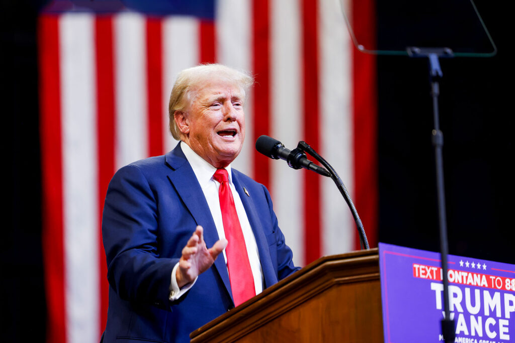 Trump compares "beautiful" Harris to his wife, Melania, in rambling ...