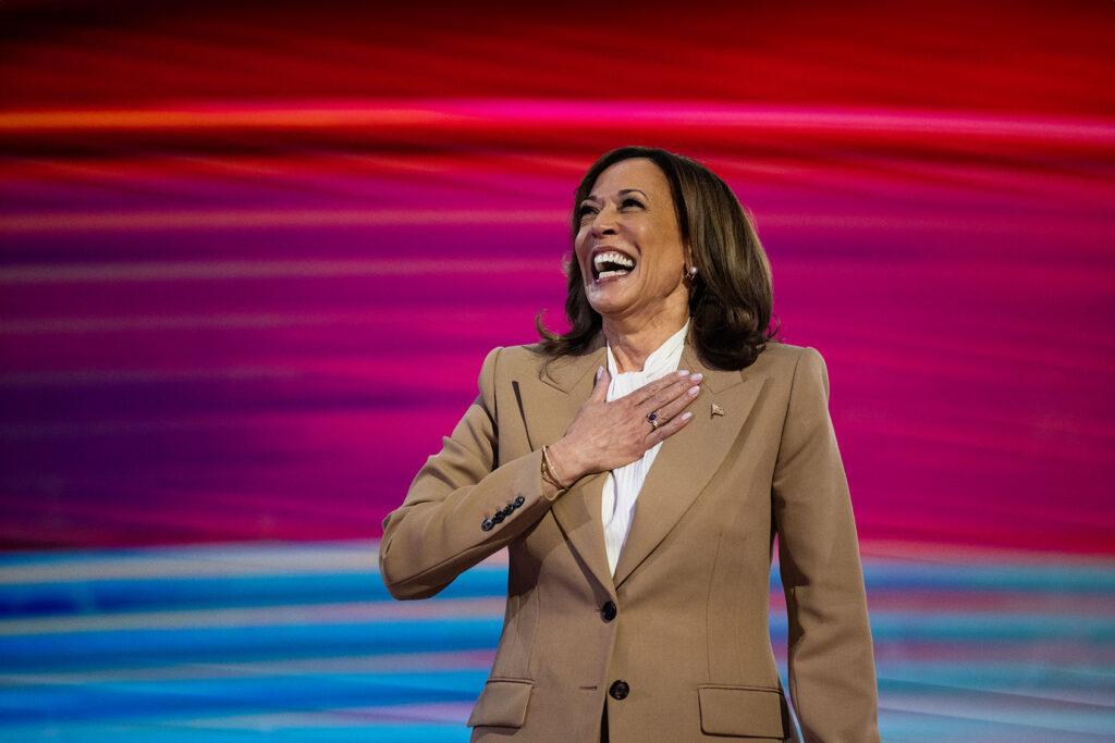 "She’s an incredible artist": Harris shows gratitude for Swift ...