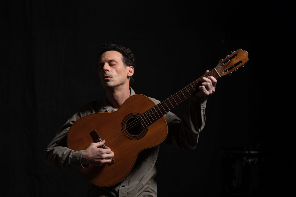 "A Complete Unknown" actor Scoot McNairy talks playing Woody Guthrie ...