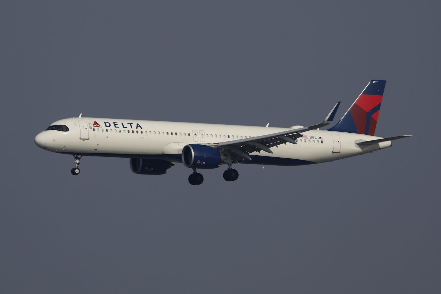 Delta crash at Toronto airport leaves 9 injured after plane flips ...