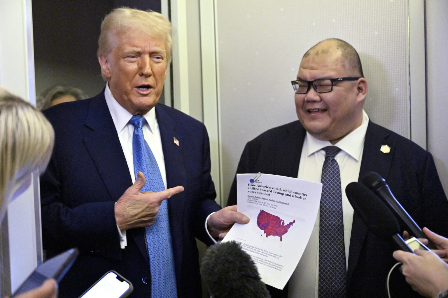 "Lying sack of s**t": White House slams author of Trump campaign book ...