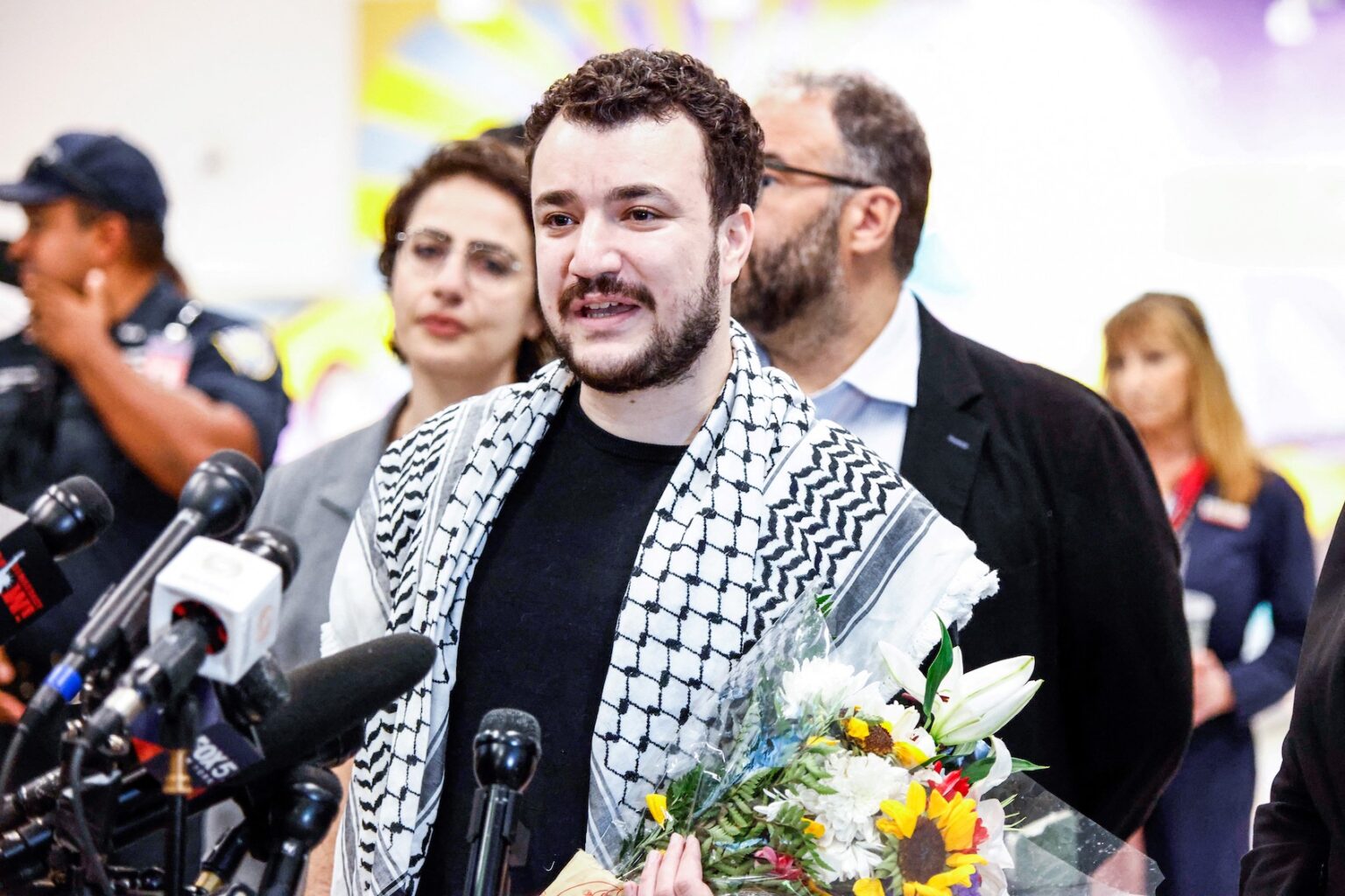 "The courts are being weaponized": Democrats react to Khalil ...